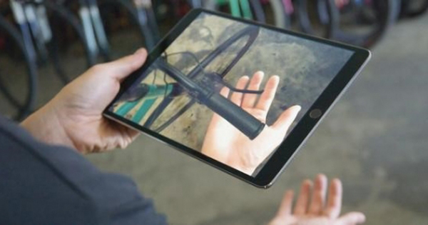 Shopify、ARツールで新しい購買体験を可能にする「Shopify AR」の提供を開始|ECzine（イーシージン）